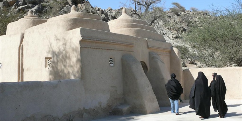 10 Places To Visit In Fujairah: Beaches, Mountains & Heritage Sites ...