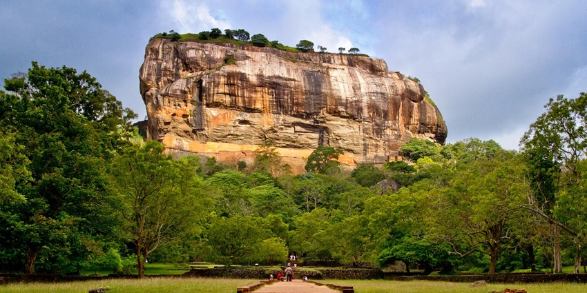 Dambulla: A Comprehensive Guide To The City Of Cave Temples - TripXL