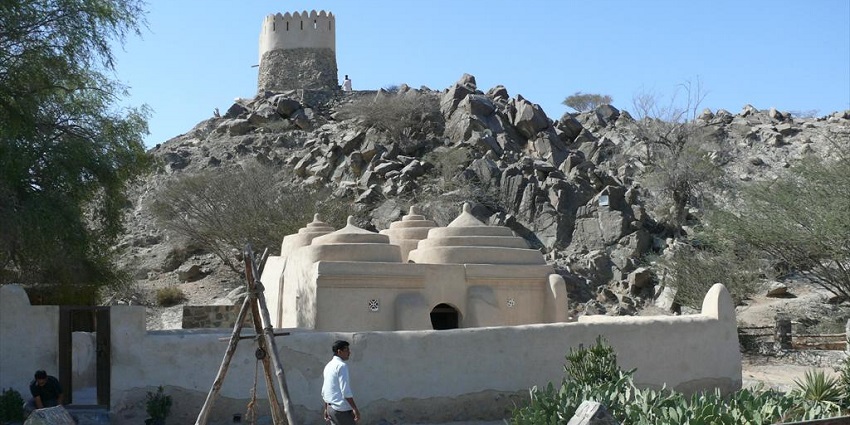 Al Bidyah Mosque Fujairah: UAE’s Iconic Historic Landmark - TripXL