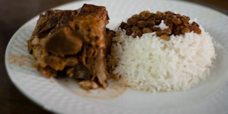 Food In Kuwait: Traditional Dishes That Define Kuwaiti Cuisine - TripXL