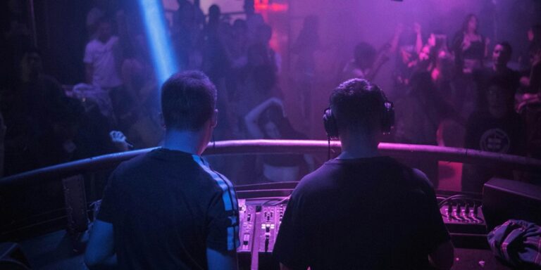 Nightlife In Zadar: Top Bars, Clubs & Beach Parties - TripXL