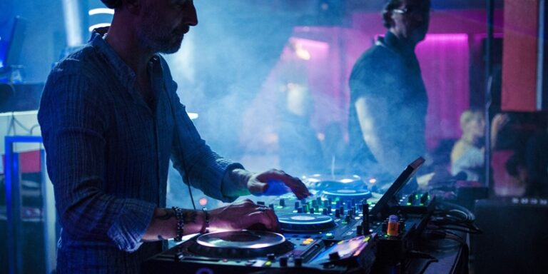 Nightlife In Zadar: Top Bars, Clubs & Beach Parties - TripXL