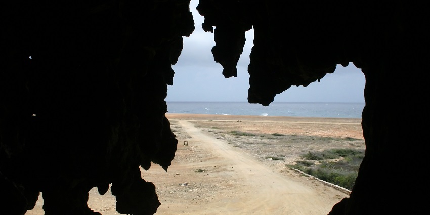 Explore The Mysterious Beauty Of The 10 Aruba Caves Today - TripXL